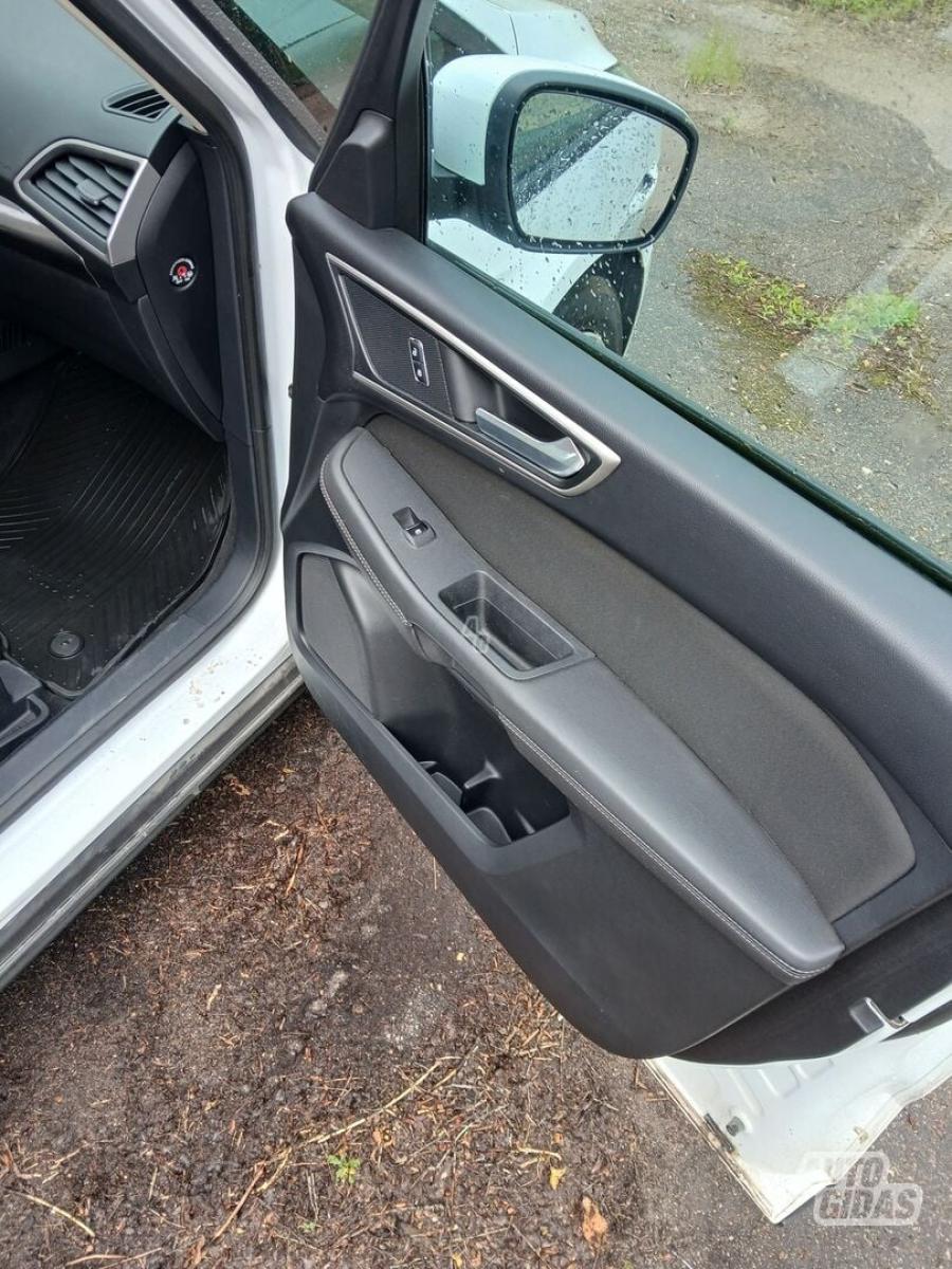 White Ford S-Max 2015 in Radviliskis, with an engine capacity of 2.00 L and mileage of 330 thousand km for 5500 €, photo 8 on AUTOMOTO.COM.LV
