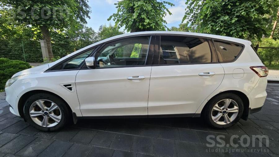 White Ford S-Max 2015 in Riga, with an engine capacity of 2.00 L and mileage of 470 thousand km for 4500 €, photo 4 on AUTOMOTO.COM.LV