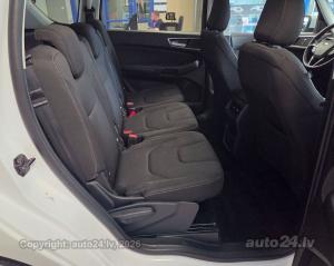 White Ford S-Max 2018 in Tartu, with an engine capacity of 2.00 L and mileage of 247 thousand km for 11490 €, photo 12 on AUTOMOTO.COM.LV