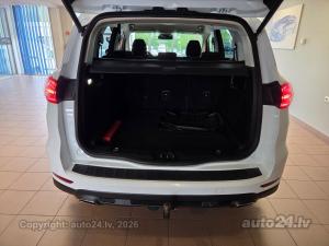 White Ford S-Max 2018 in Tartu, with an engine capacity of 2.00 L and mileage of 247 thousand km for 11490 €, photo 18 on AUTOMOTO.COM.LV
