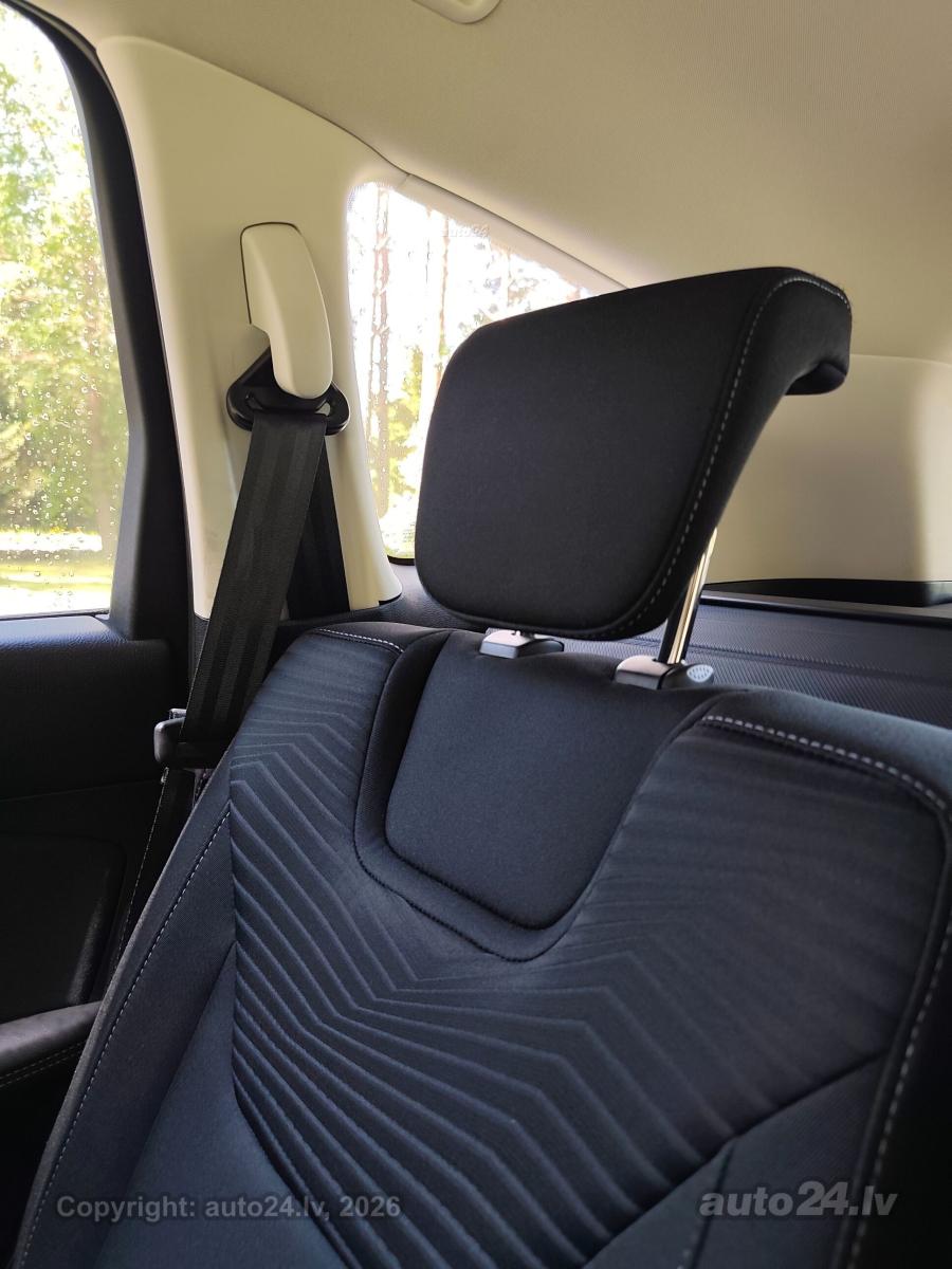 Balts Ford S-Max 2018 Tartu, ar dzinēja tilpumu 2.00 L un nobraukumu 283 tūkst. km par 9500 €, foto 17 vietnē AUTOMOTO.COM.LV