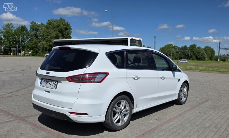 White Ford S-Max 2018 in Plunge, with an engine capacity of 2.00 L and mileage of 240 thousand km for 11800 €, photo 4 on AUTOMOTO.COM.LV