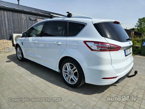 White Ford S-Max 2018 in Tartu, with an engine capacity of 2.00 L and mileage of 241 thousand km for 10900 €, photo 5 on AUTOMOTO.COM.LV