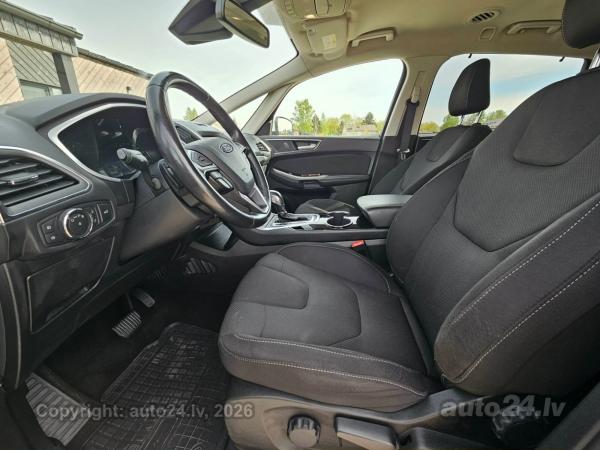 White Ford S-Max 2018 in Tartu, with an engine capacity of 2.00 L and mileage of 241 thousand km for 10900 €, photo 8 on AUTOMOTO.COM.LV