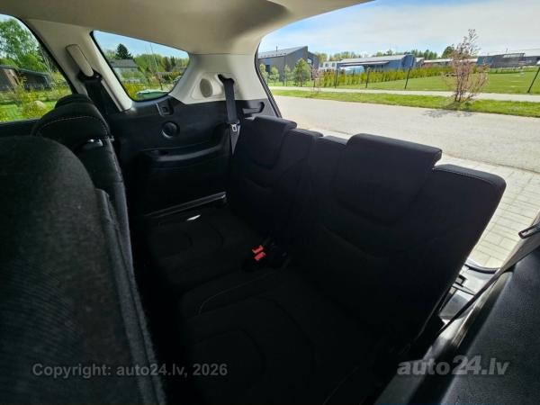 White Ford S-Max 2018 in Tartu, with an engine capacity of 2.00 L and mileage of 241 thousand km for 10900 €, photo 10 on AUTOMOTO.COM.LV