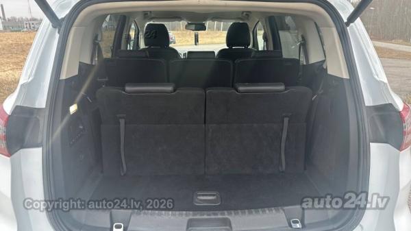 Balts Ford S-Max 2020 Pērnava, ar dzinēja tilpumu 2.00 L un nobraukumu 174 tūkst. km par 15999 €, foto 7 vietnē AUTOMOTO.COM.LV