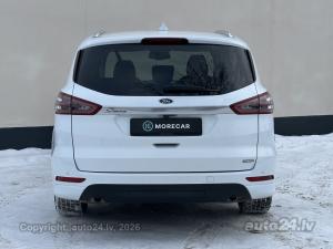 White Ford S-Max 2022 in Riga, with an engine capacity of 0.00 L and mileage of 133 thousand km for 22500 €, photo 6 on AUTOMOTO.COM.LV
