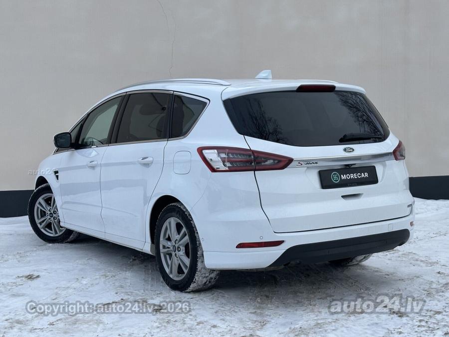 White Ford S-Max 2022 in Riga, with an engine capacity of 0.00 L and mileage of 133 thousand km for 22500 €, photo 7 on AUTOMOTO.COM.LV