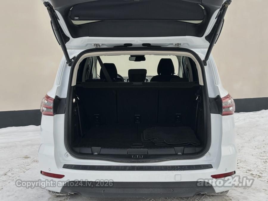 White Ford S-Max 2022 in Riga, with an engine capacity of 0.00 L and mileage of 133 thousand km for 22500 €, photo 25 on AUTOMOTO.COM.LV