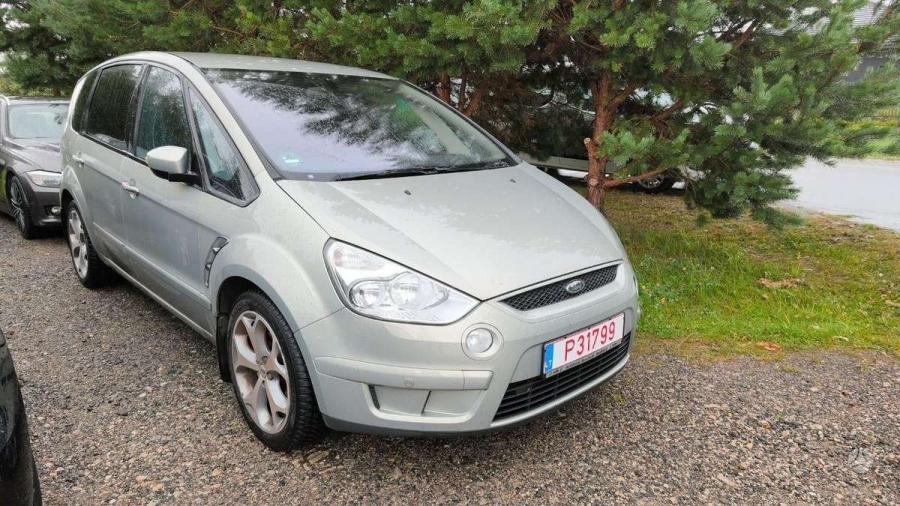 Yellow Ford S-Max 2010 in Mazeikiai, with an engine capacity of 2.00 L and mileage of 238 thousand km for 3950 €, photo 1 on AUTOMOTO.COM.LV