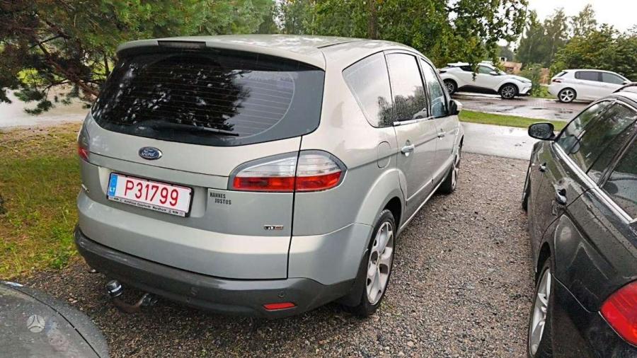 Yellow Ford S-Max 2010 in Mazeikiai, with an engine capacity of 2.00 L and mileage of 238 thousand km for 3950 €, photo 5 on AUTOMOTO.COM.LV