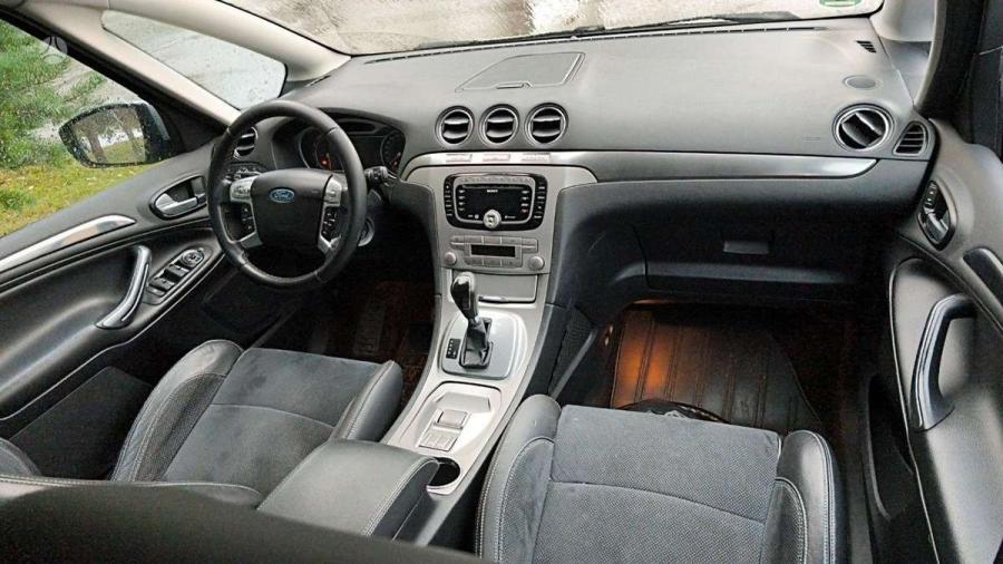 Yellow Ford S-Max 2010 in Mazeikiai, with an engine capacity of 2.00 L and mileage of 238 thousand km for 3950 €, photo 6 on AUTOMOTO.COM.LV