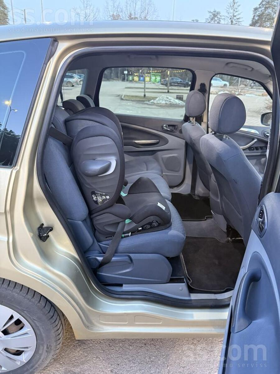 Dzeltens Ford S-Max 2006 Rīga, ar dzinēja tilpumu 2.00 L un nobraukumu 262 tūkst. km par 2495 €, foto 15 vietnē AUTOMOTO.COM.LV