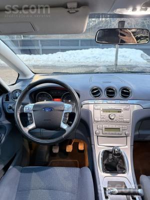 Dzeltens Ford S-Max 2006 Rīga, ar dzinēja tilpumu 2.00 L un nobraukumu 262 tūkst. km par 2495 €, foto 17 vietnē AUTOMOTO.COM.LV
