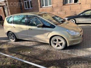 Желтый Форд С-Макс 2007 в Рига, объемом двигателя 2.00 л и пробегом 206 тыс. км за 1350 €, фото 3 на AUTOMOTO.COM.LV