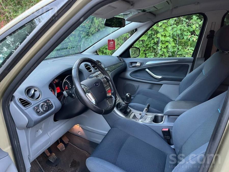 Yellow Ford S-Max 2007 in Riga, with an engine capacity of 2.00 L and mileage of 0 thousand km for 1799 €, photo 10 on AUTOMOTO.COM.LV