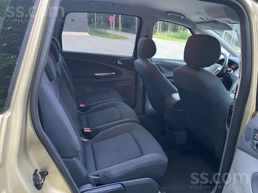 Yellow Ford S-Max 2007 in Riga, with an engine capacity of 2.00 L and mileage of 0 thousand km for 1799 €, photo 22 on AUTOMOTO.COM.LV