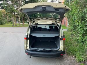 Yellow Ford S-Max 2007 in Riga, with an engine capacity of 2.00 L and mileage of 0 thousand km for 1799 €, photo 23 on AUTOMOTO.COM.LV