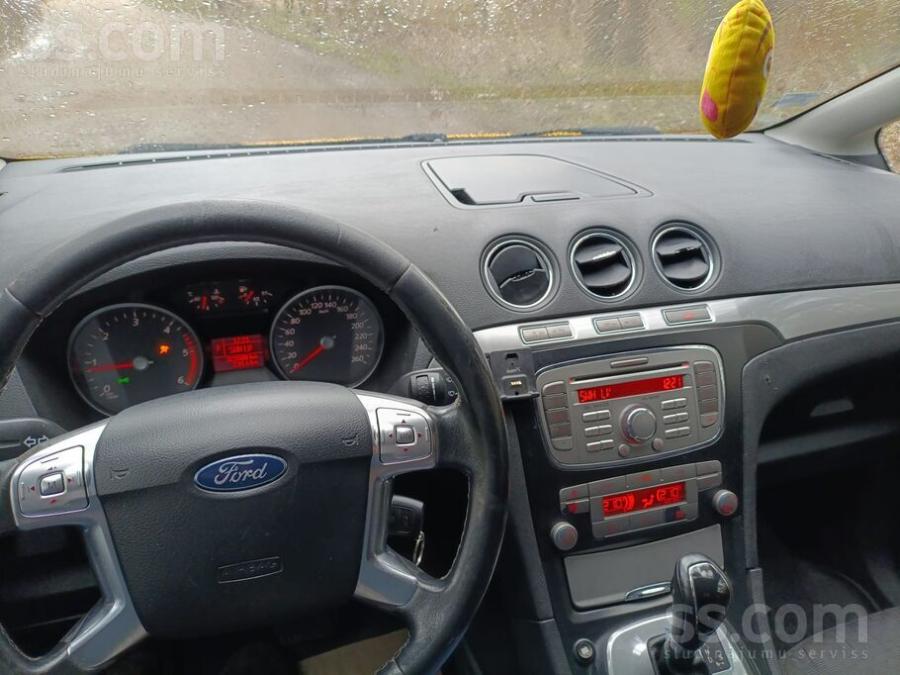 Yellow Ford S-Max 2009 in Riga, with an engine capacity of 2.00 L and mileage of 339 thousand km for 3200 €, photo 3 on AUTOMOTO.COM.LV
