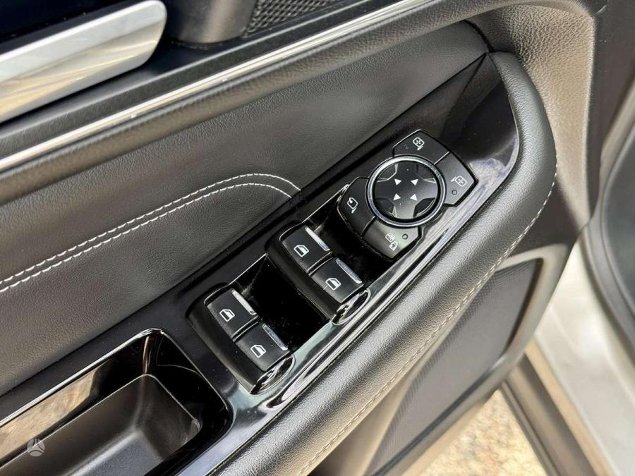 Dzeltens Ford S-Max 2016 Vilkaviškis, ar dzinēja tilpumu 2.00 L un nobraukumu 263 tūkst. km par 8900 €, foto 19 vietnē AUTOMOTO.COM.LV