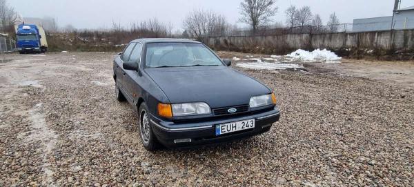 Zils Ford Scorpio 1990 Viļņa, ar dzinēja tilpumu 2.00 L un nobraukumu 260 tūkst. km par 1200 €, foto 3 vietnē AUTOMOTO.COM.LV