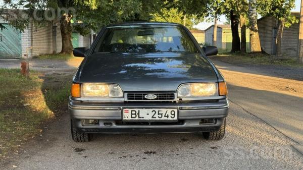 Blue Ford Scorpio 1990 in Riga, with an engine capacity of 2.00 L and mileage of 291 thousand km for 2500 €, photo 3 on AUTOMOTO.COM.LV