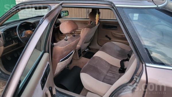 Brūns Ford Scorpio 1989 Rīga, ar dzinēja tilpumu 2.00 L un nobraukumu 277 tūkst. km par 3050 €, foto 9 vietnē AUTOMOTO.COM.LV