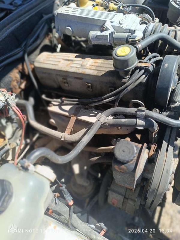 Pelēks Ford Scorpio 1986 Plungė, ar dzinēja tilpumu 2.00 L un nobraukumu 170 tūkst. km par 350 €, foto 7 vietnē AUTOMOTO.COM.LV