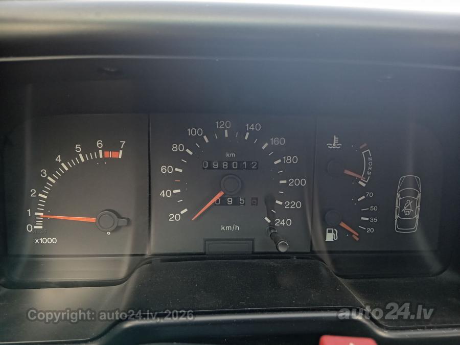 Grey Ford Scorpio 1989 in Tallinn, with an engine capacity of 2.90 L and mileage of 98 thousand km for 6500 €, photo 8 on AUTOMOTO.COM.LV