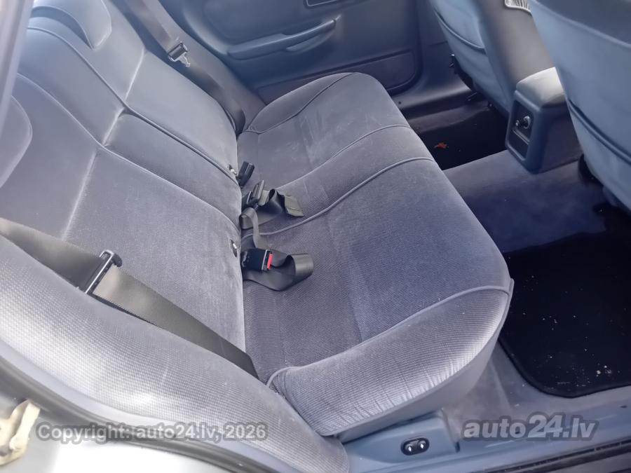 Grey Ford Scorpio 1989 in Tallinn, with an engine capacity of 2.90 L and mileage of 98 thousand km for 6500 €, photo 10 on AUTOMOTO.COM.LV