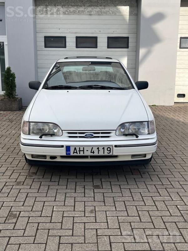 White Ford Scorpio 1993 in Riga, with an engine capacity of 2.00 L and mileage of 231 thousand km for 2400 €, photo 5 on AUTOMOTO.COM.LV
