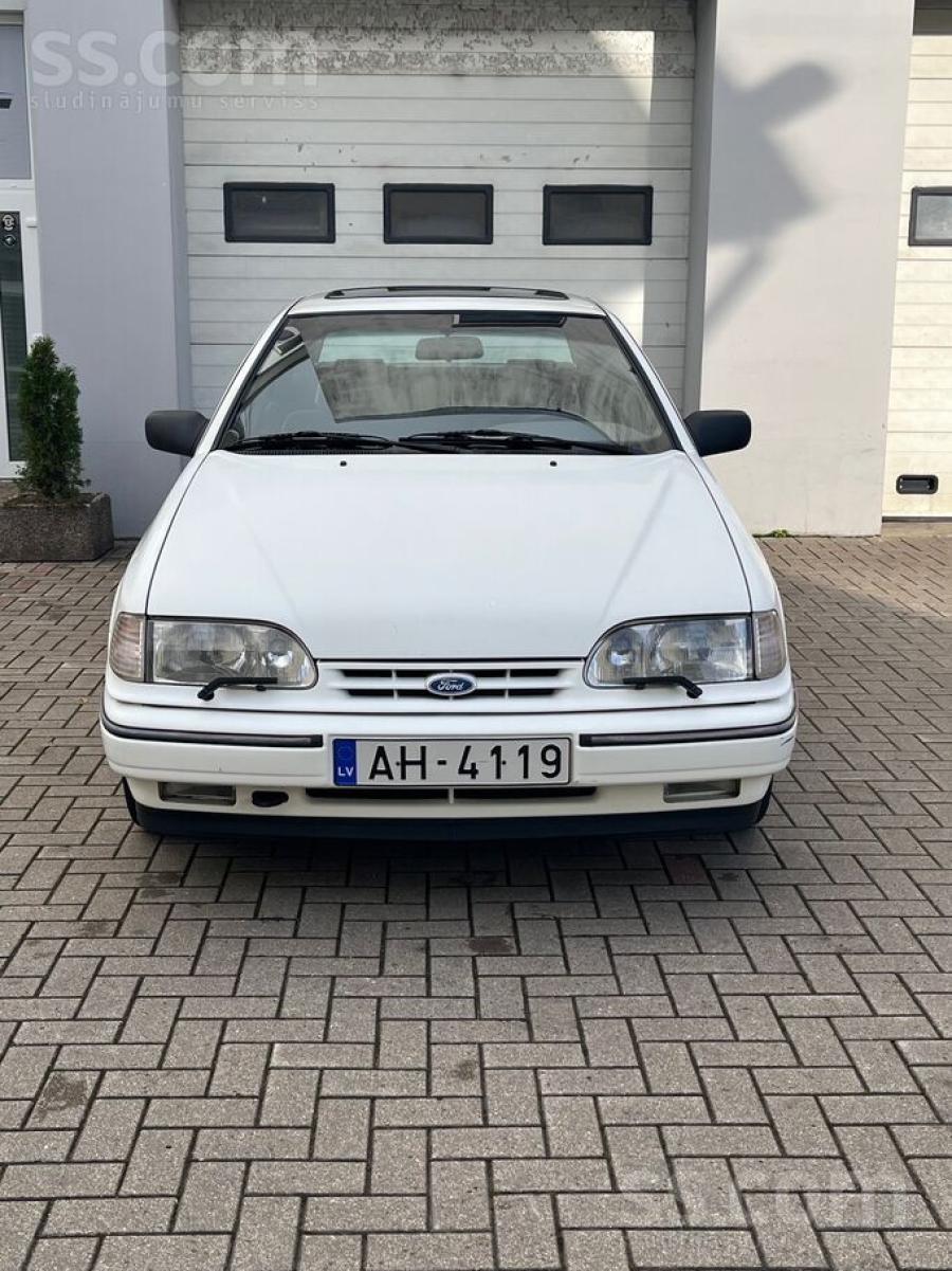 Balts Ford Scorpio 1993 Rīga, ar dzinēja tilpumu 2.00 L un nobraukumu 231 tūkst. km par 2400 €, foto 6 vietnē AUTOMOTO.COM.LV