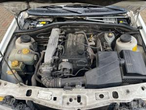 Balts Ford Scorpio 1993 Rīga, ar dzinēja tilpumu 2.00 L un nobraukumu 231 tūkst. km par 2400 €, foto 7 vietnē AUTOMOTO.COM.LV