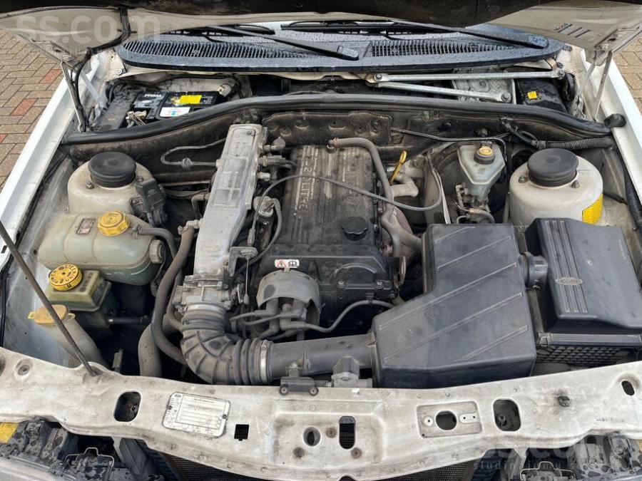 Balts Ford Scorpio 1993 Rīga, ar dzinēja tilpumu 2.00 L un nobraukumu 231 tūkst. km par 2400 €, foto 7 vietnē AUTOMOTO.COM.LV
