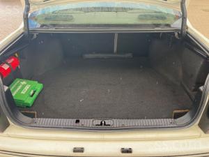Balts Ford Scorpio 1993 Rīga, ar dzinēja tilpumu 2.00 L un nobraukumu 231 tūkst. km par 2400 €, foto 13 vietnē AUTOMOTO.COM.LV