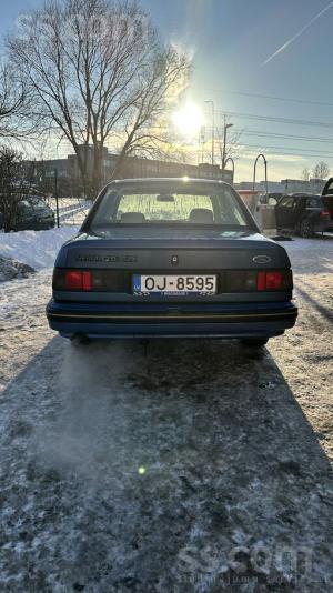 Blue Ford Sierra 1992 in Riga, with an engine capacity of 2.00 L and mileage of 163 thousand km for 2400 €, photo 5 on AUTOMOTO.COM.LV