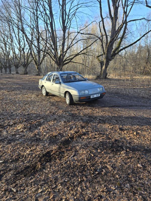 Grey Ford Sierra 1986 in Parnu, with an engine capacity of 2.00 L and mileage of 73 thousand km for 3000 €, photo 5 on AUTOMOTO.COM.LV