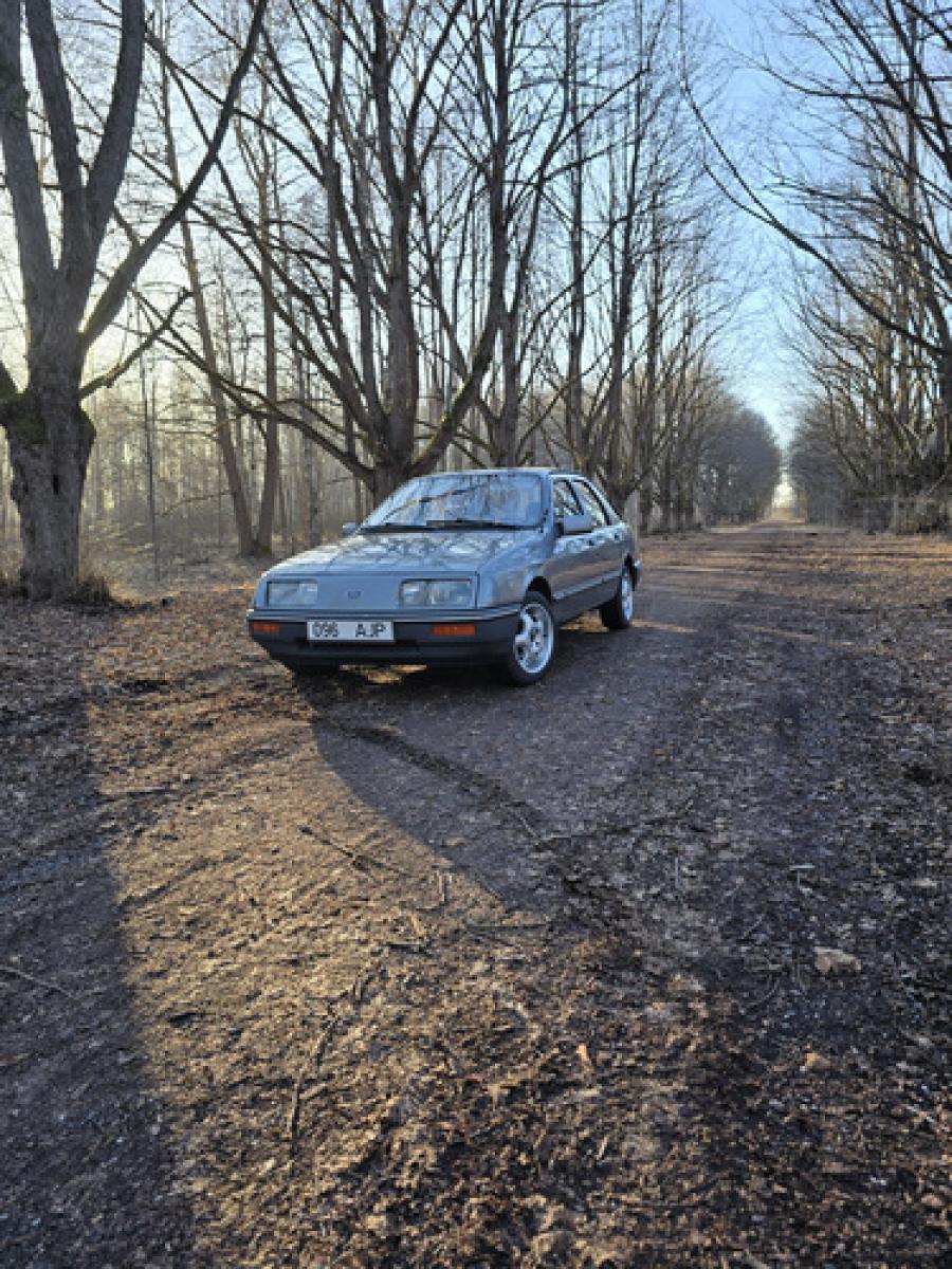 Grey Ford Sierra 1986 in Parnu, with an engine capacity of 2.00 L and mileage of 73 thousand km for 3000 €, photo 6 on AUTOMOTO.COM.LV