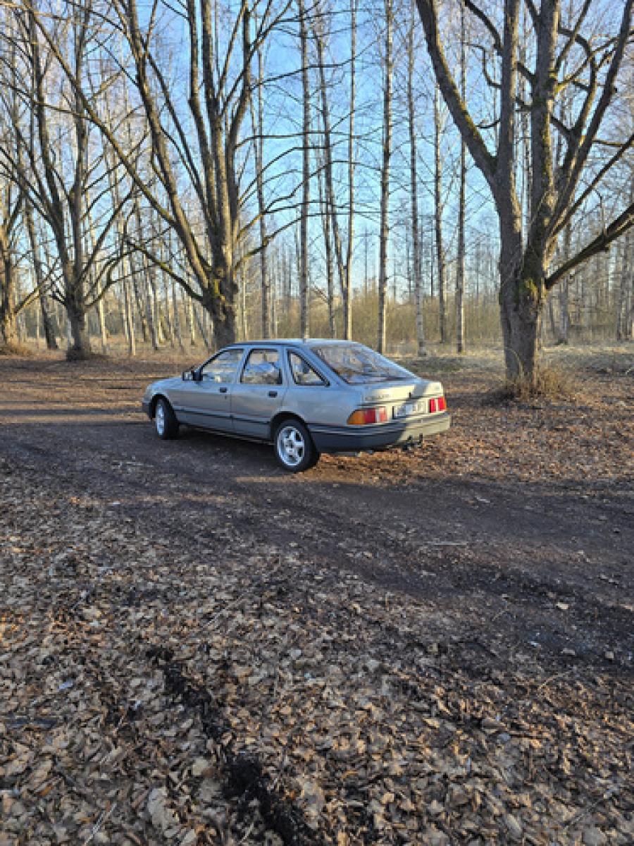 Grey Ford Sierra 1986 in Parnu, with an engine capacity of 2.00 L and mileage of 73 thousand km for 3000 €, photo 7 on AUTOMOTO.COM.LV