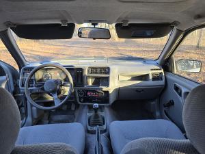 Grey Ford Sierra 1986 in Parnu, with an engine capacity of 2.00 L and mileage of 73 thousand km for 3000 €, photo 8 on AUTOMOTO.COM.LV