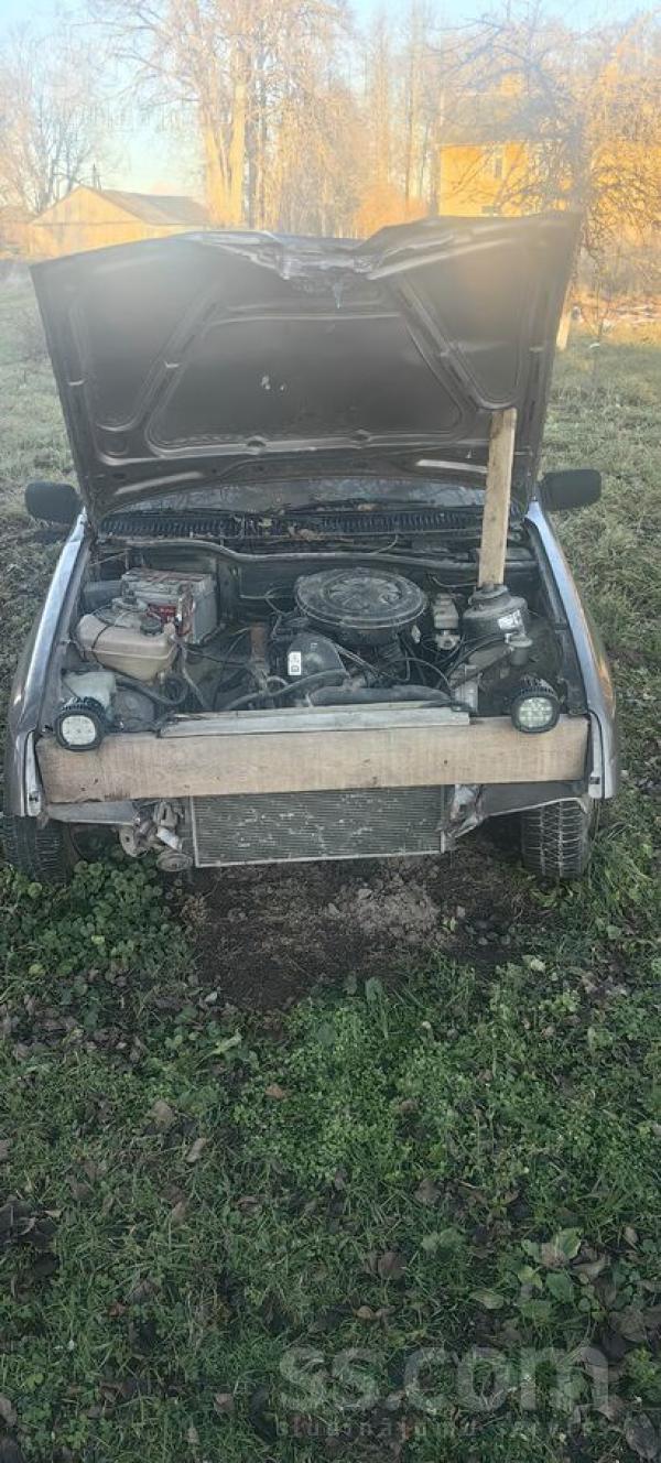 Grey Ford Sierra 1987 in Jekabpils, with an engine capacity of 2.00 L and mileage of 200 thousand km for 700 €, photo 2 on AUTOMOTO.COM.LV