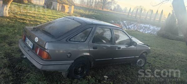 Grey Ford Sierra 1987 in Jekabpils, with an engine capacity of 2.00 L and mileage of 200 thousand km for 700 €, photo 3 on AUTOMOTO.COM.LV