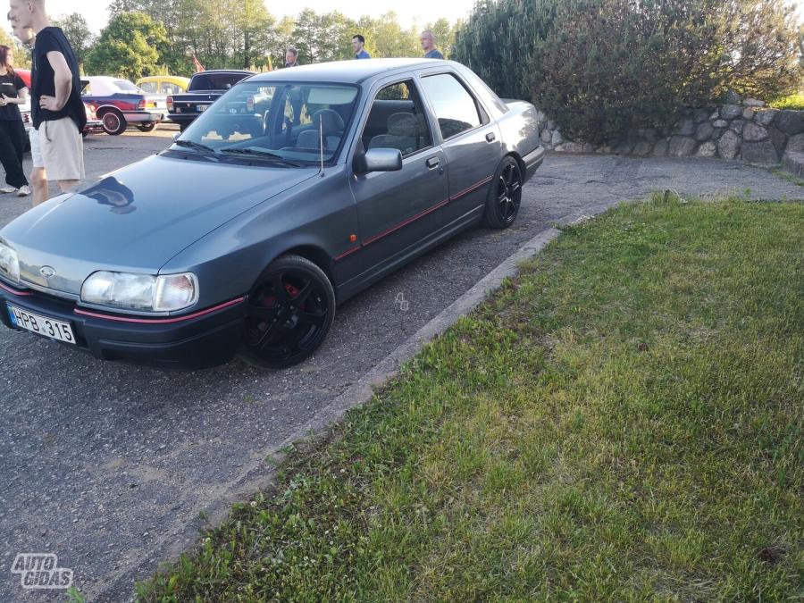 Pelēks Ford Sierra 1989 Viļņa, ar dzinēja tilpumu 2.00 L un nobraukumu 65 tūkst. km par 2500 €, foto 3 vietnē AUTOMOTO.COM.LV