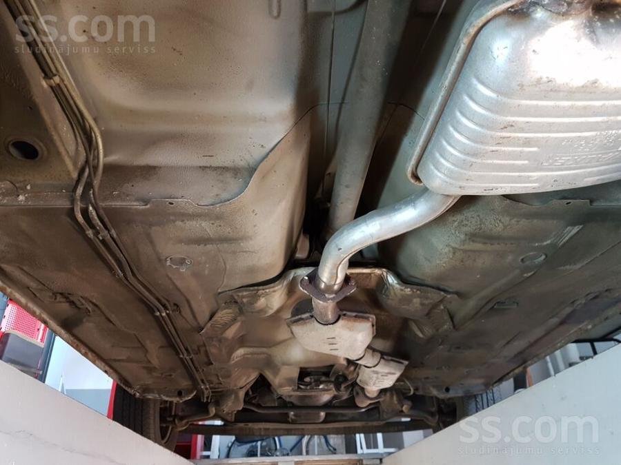 Grey Ford Sierra 1989 in Riga, with an engine capacity of 2.00 L and mileage of 130 thousand km for 4000 €, photo 15 on AUTOMOTO.COM.LV