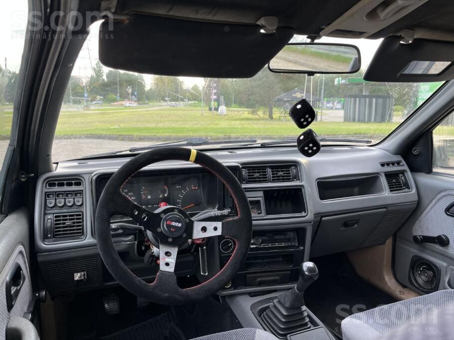 Pelēks Ford Sierra 1991 Valmiera, ar dzinēja tilpumu 2.00 L un nobraukumu 94 tūkst. km par 2700 €, foto 10 vietnē AUTOMOTO.COM.LV
