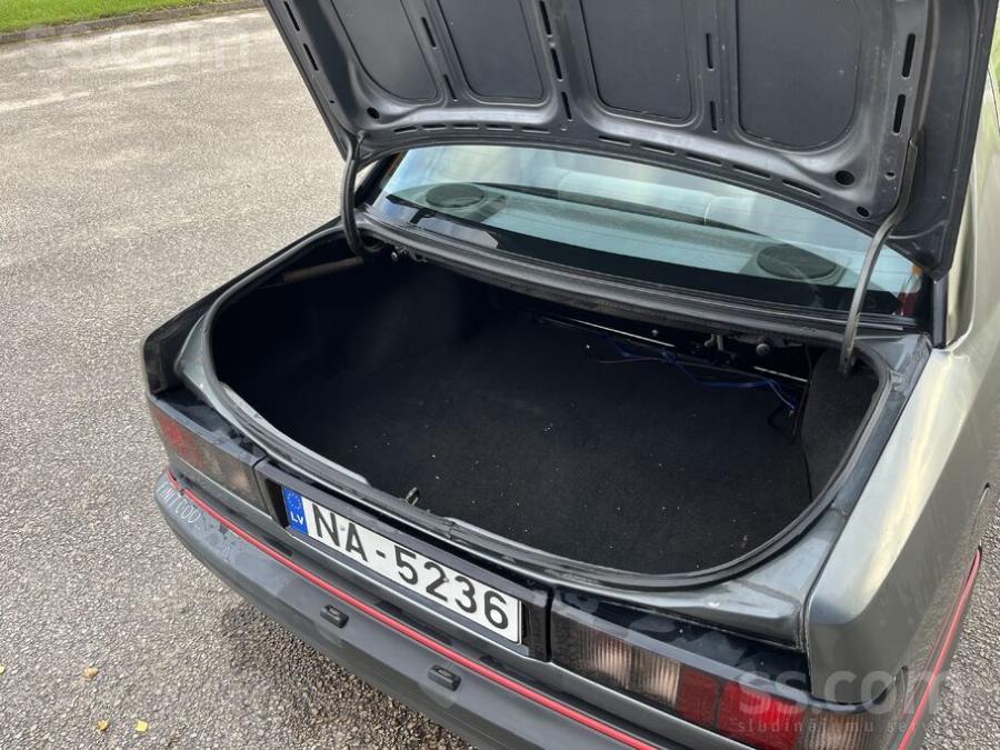 Pelēks Ford Sierra 1991 Valmiera, ar dzinēja tilpumu 2.00 L un nobraukumu 94 tūkst. km par 2700 €, foto 13 vietnē AUTOMOTO.COM.LV