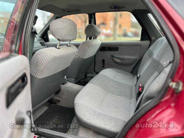 Sarkans Ford Sierra 1989 Valga, ar dzinēja tilpumu 2.00 L un nobraukumu 90 tūkst. km par 1900 €, foto 11 vietnē AUTOMOTO.COM.LV