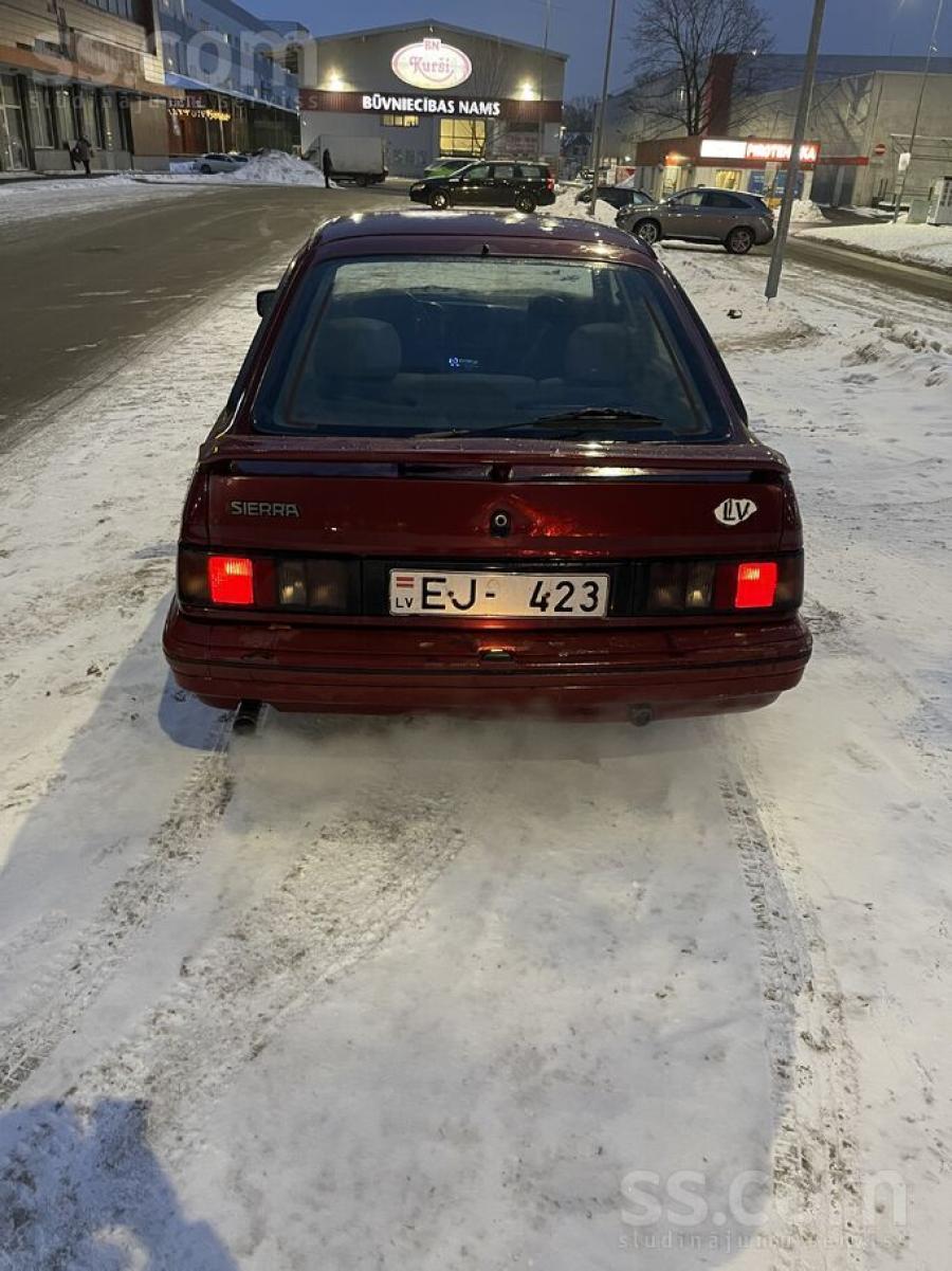 Красный Форд Сиерра 1992 в Рига, объемом двигателя 1.80 л и пробегом 137 тыс. км за 1950 €, фото 4 на AUTOMOTO.COM.LV