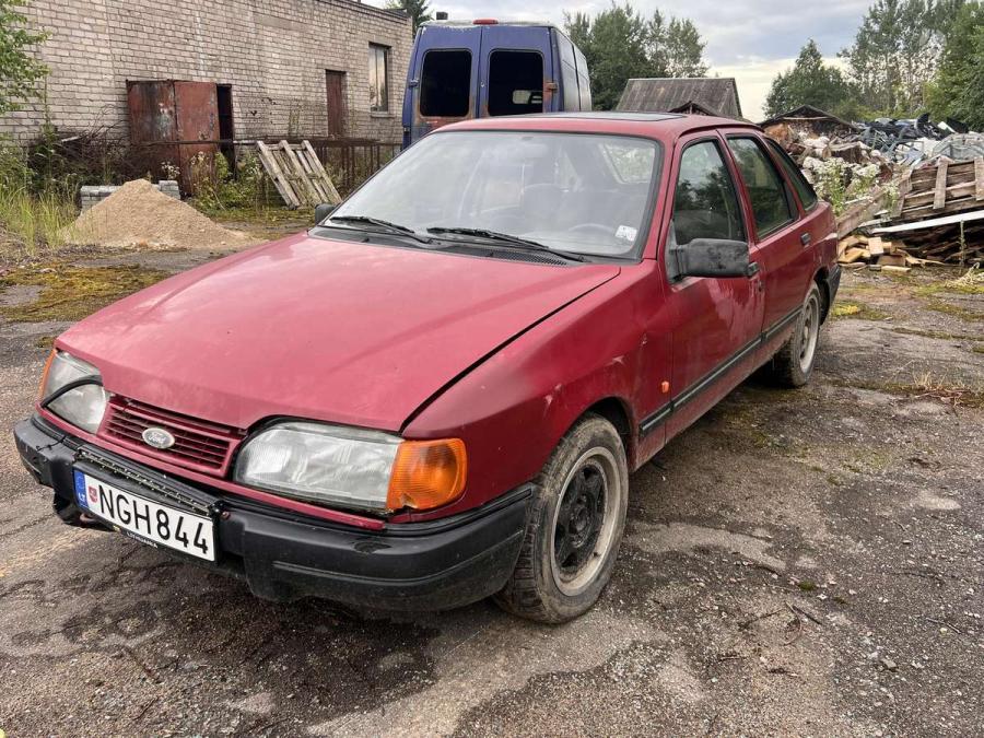 Red Ford Sierra 1994 in Sirvintos, with an engine capacity of 1.75 L and mileage of 30 thousand km for 350 €, photo 1 on AUTOMOTO.COM.LV