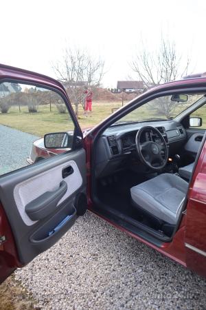 Red Ford Sierra 1991 in Valga, with an engine capacity of 2.50 L and mileage of 0 thousand km for 5000 €, photo 15 on AUTOMOTO.COM.LV